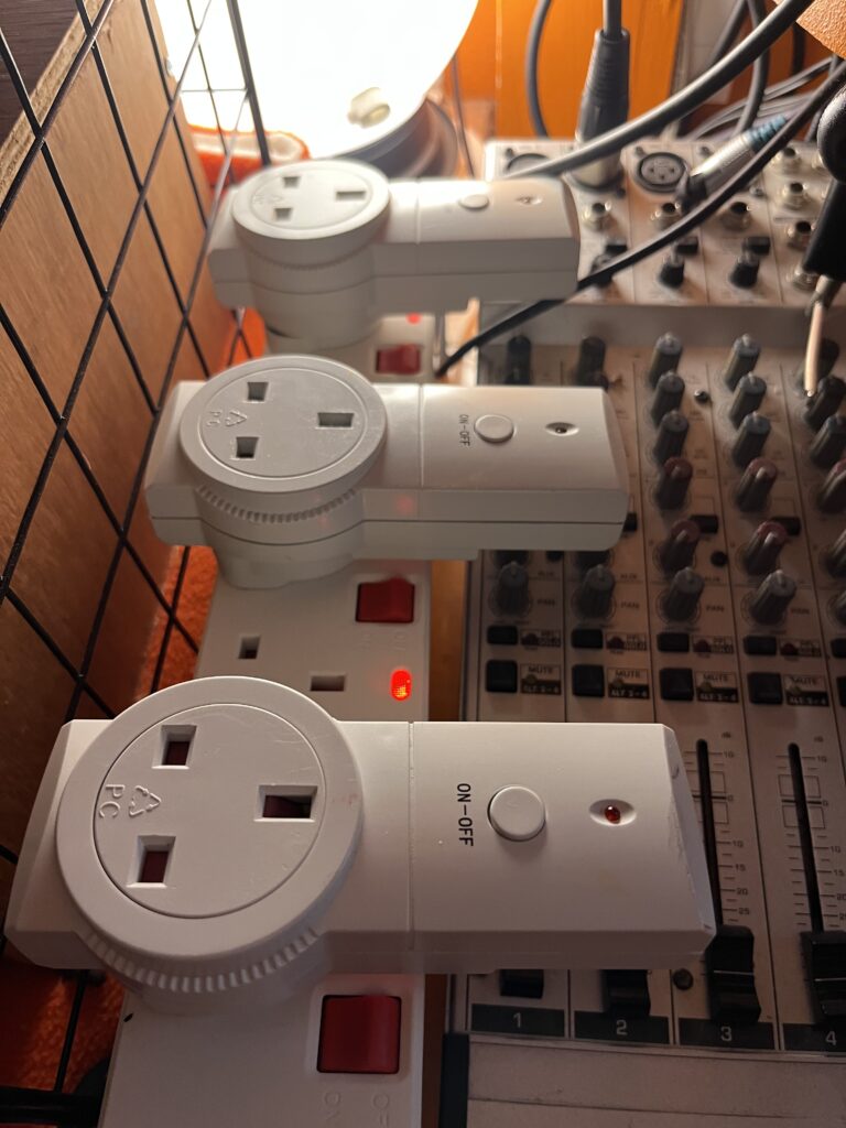 Controlling 13A Plugs via Artnet / DMX in a theatre environment (on a ...